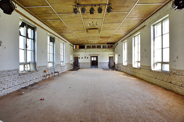 Müüa maja - Klubi, Hellamaa, Muhu vald, Saaremaa - Kinnisvaraportaal KV.EE